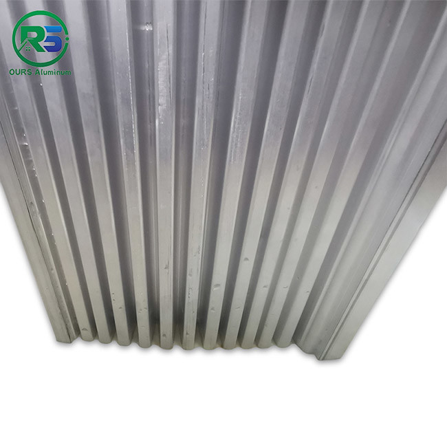 Lembar Panel Atap Aluminium Anodized Bergelombang Lalu Lintas Untuk ...