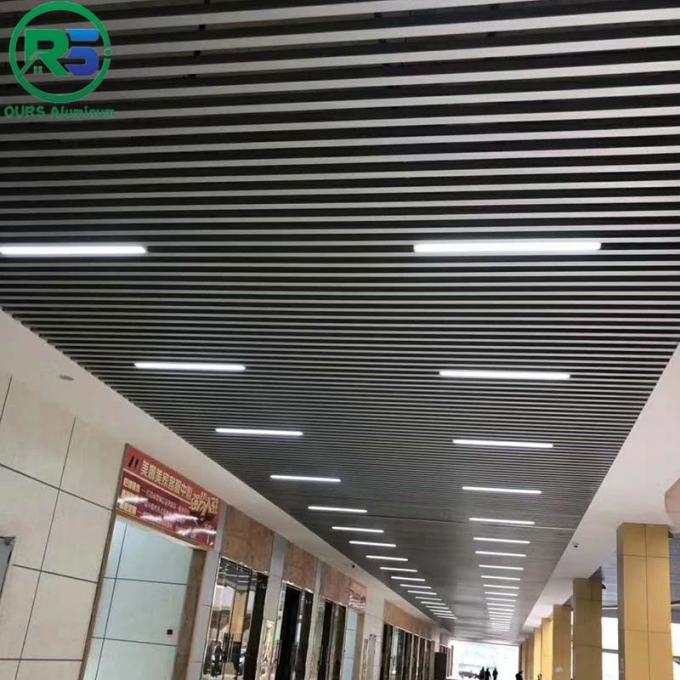 Interior Aluminium Linear Suspended Metal Ceiling Ubin Langit-langit ...